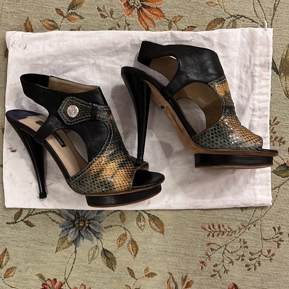 Pre Owned Italian Leather Heel Alberto Guardiani - Gem